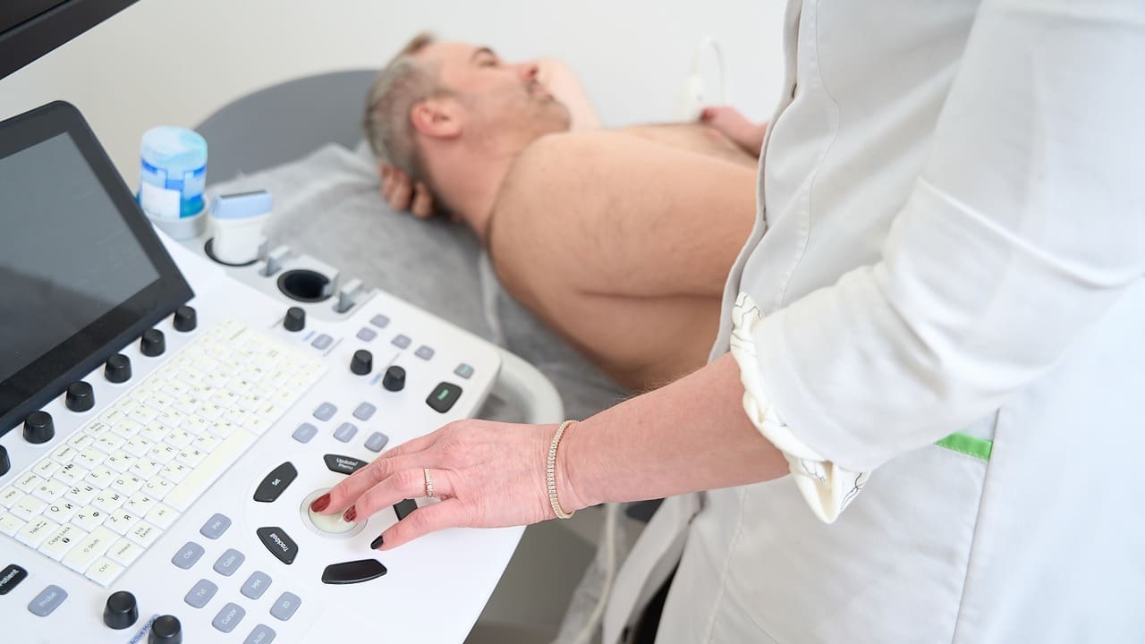 7 Key Guidelines for AAA Ultrasound Screening: Fast Facts & Recommendations