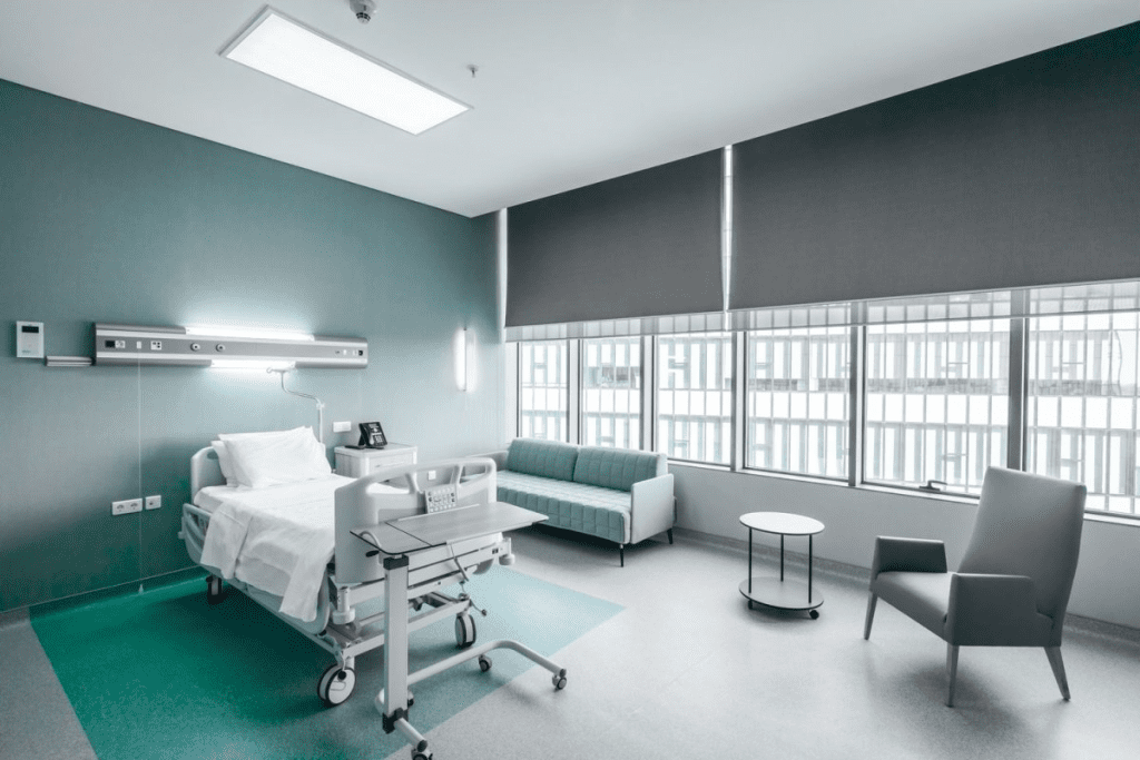 AVM Duodenum: Essential Symptoms and Treatment Guide - Liv Hospital