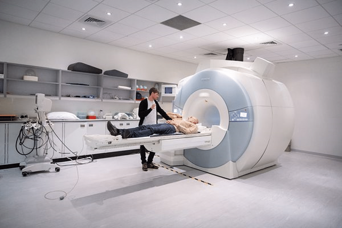 Stand Up MRI: A Comfortable Option for Claustrophobic Patients - Liv ...