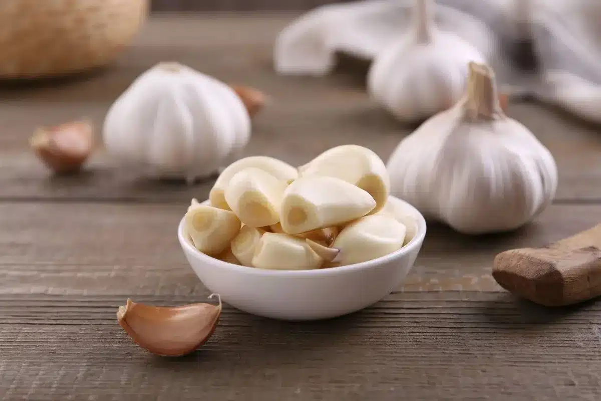 Benefits of Garlic for Men: Boost T Fast - Liv Hospital
